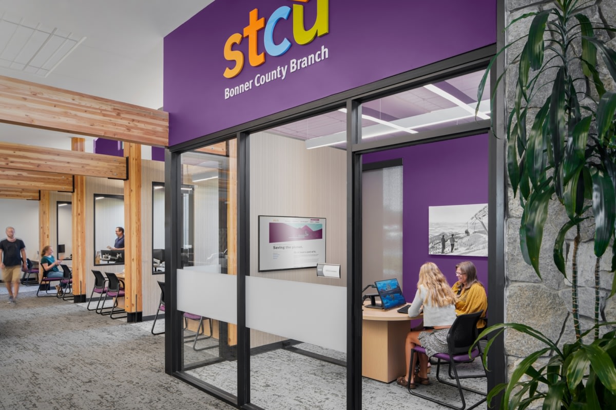 STCU Offices - Sandpoint | Office Snapshots