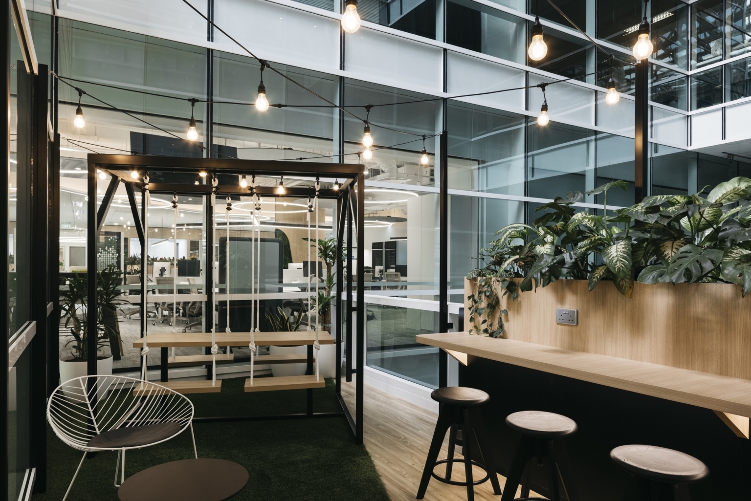 Alcon Offices - Singapore | Office Snapshots