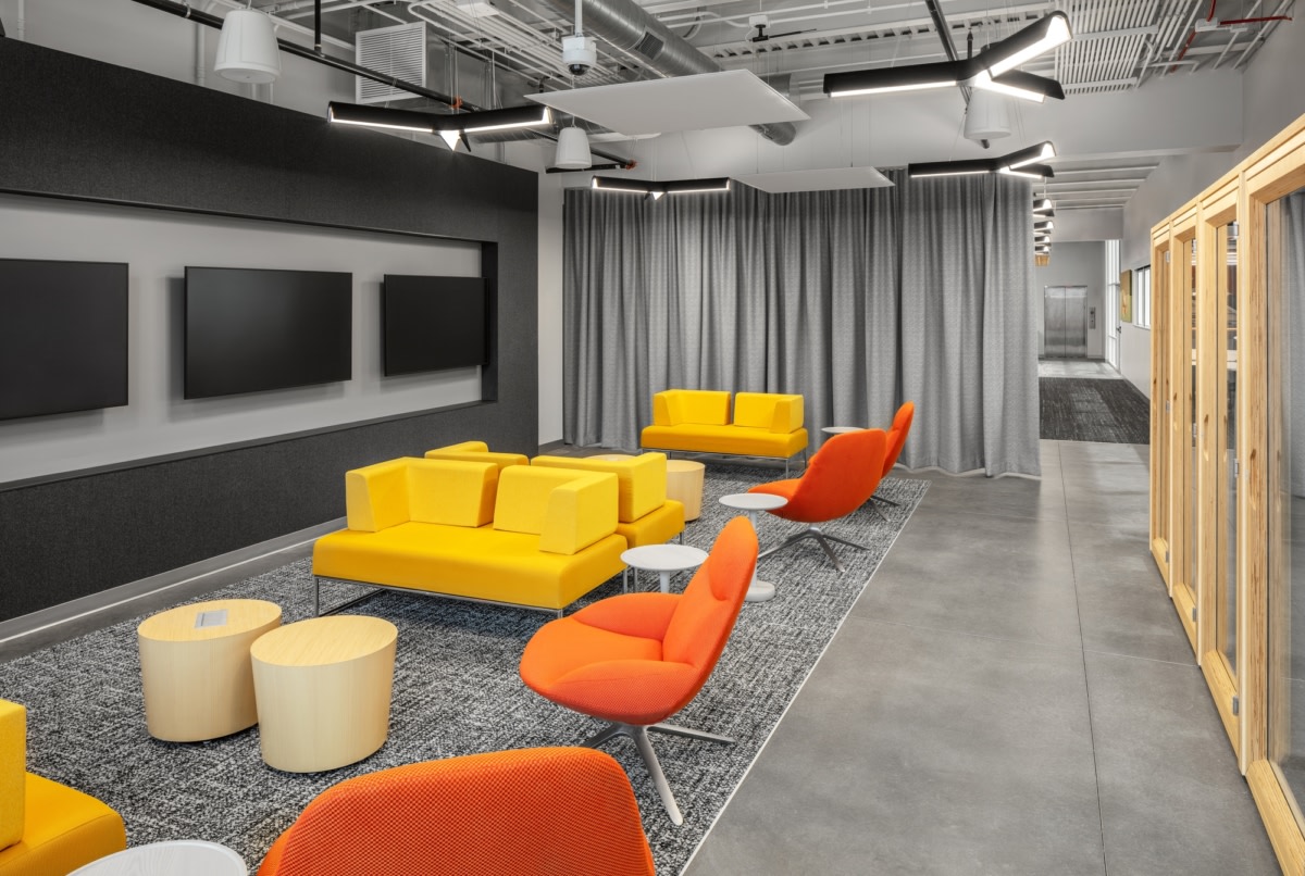 Oracle Industries Innovation Lab Offices - Deerfield | Office Snapshots