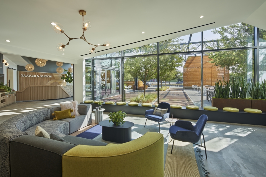 Saatchi & Saatchi Offices - El Segundo | Office Snapshots