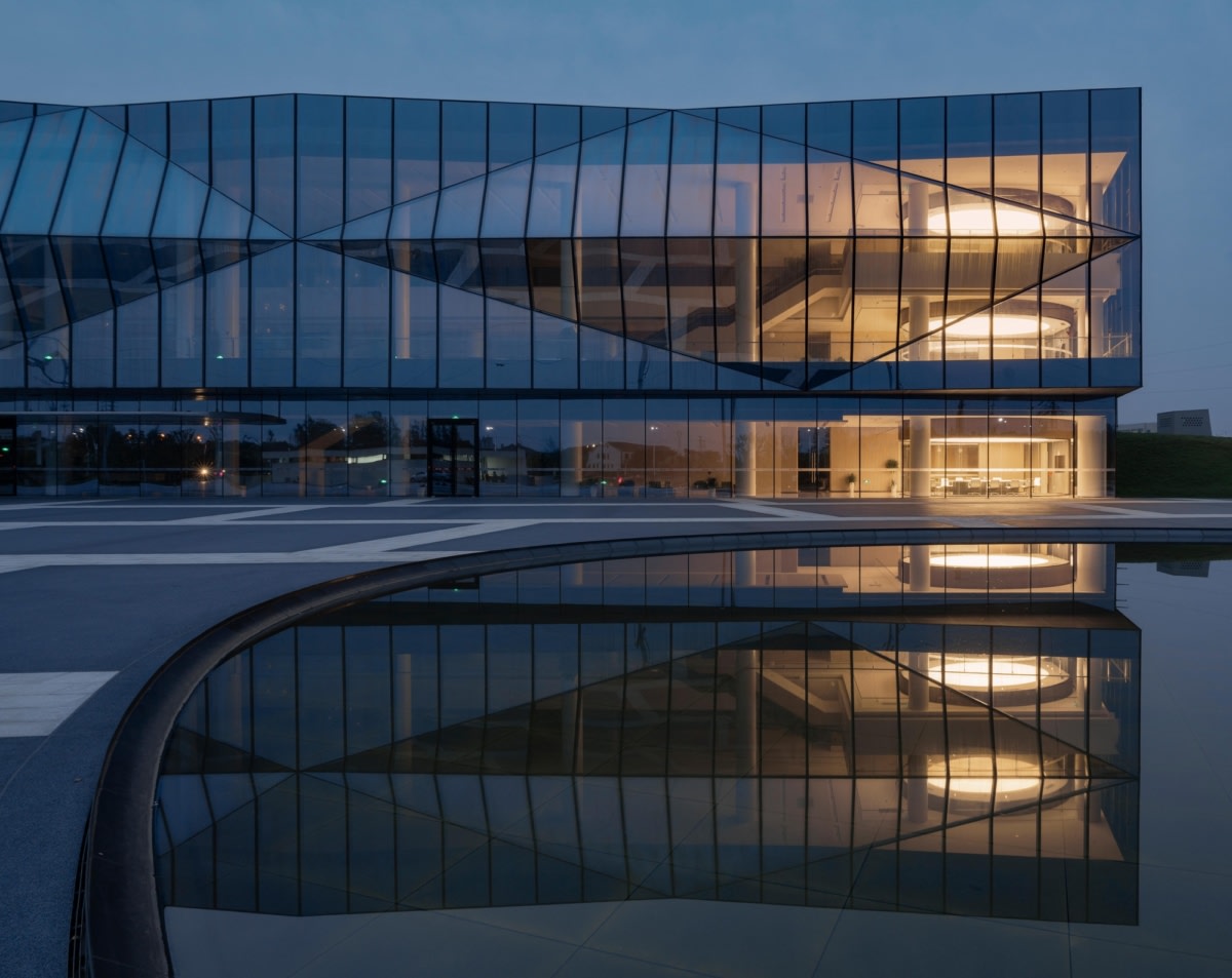 Chia Tai Tianqing (CTTQ) Offices - Nanjing | Office Snapshots