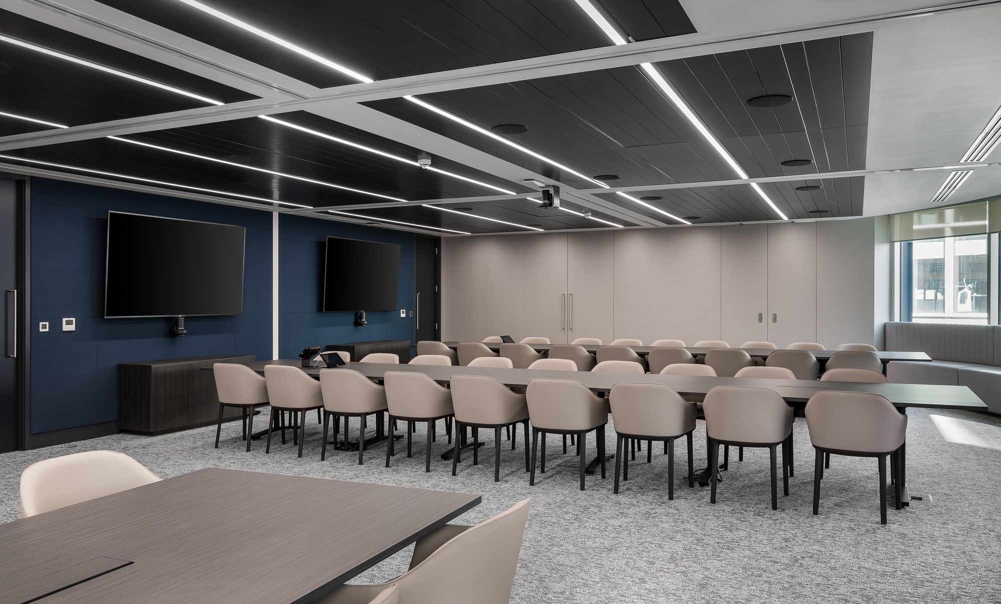 Crowe UK Offices - London | Office Snapshots
