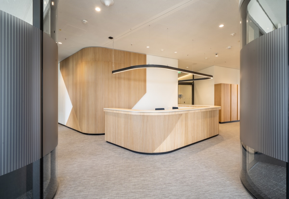 Biotechnology Group Offices - Munich | Office Snapshots