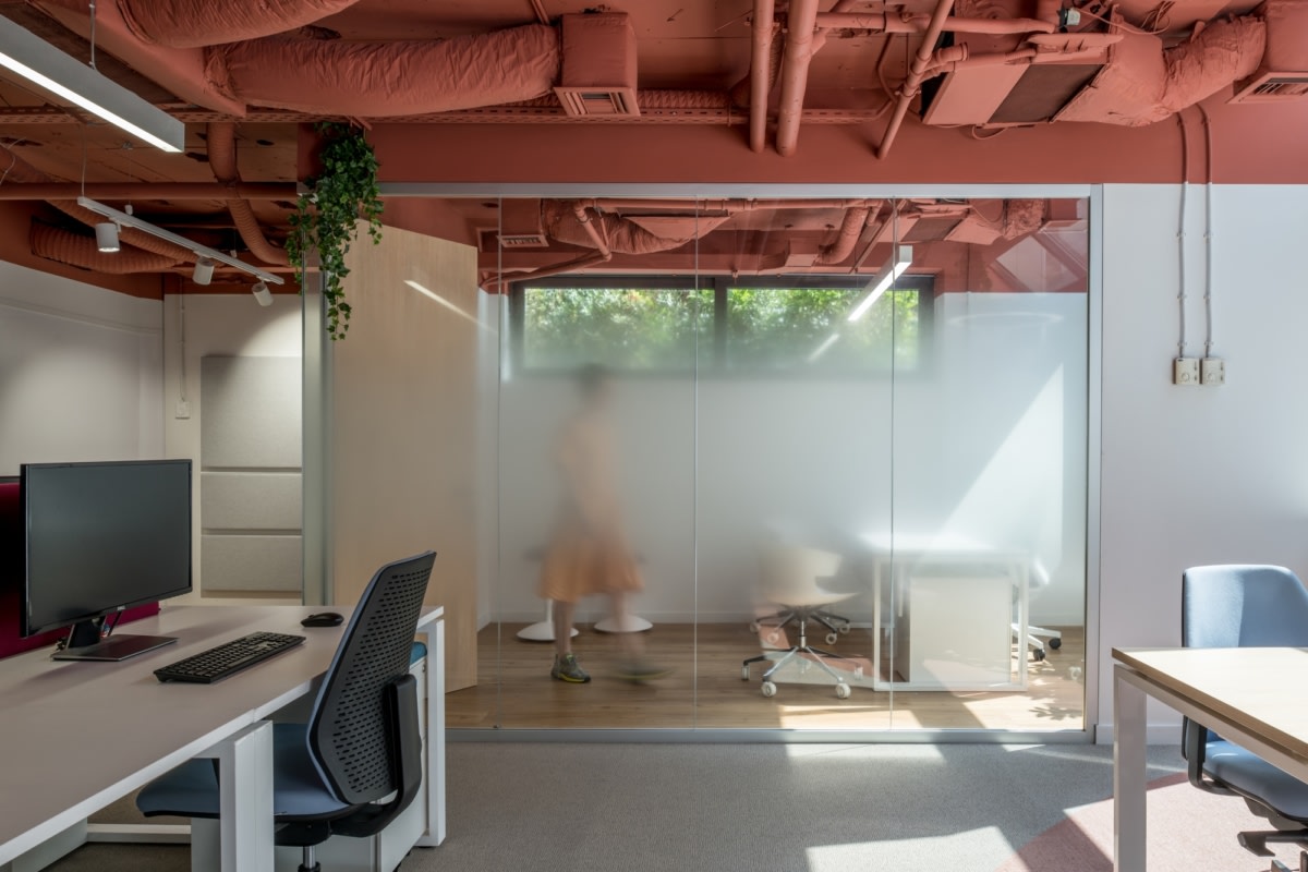 OKTO Offices - Athens | Office Snapshots