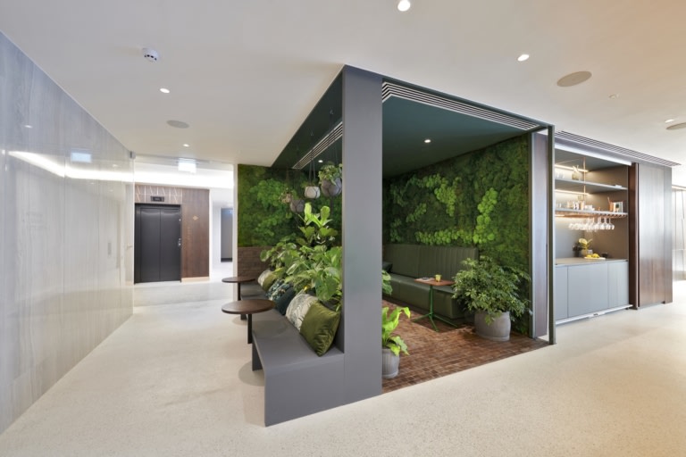 One Victoria Street Office Building - Windsor | Office Snapshots