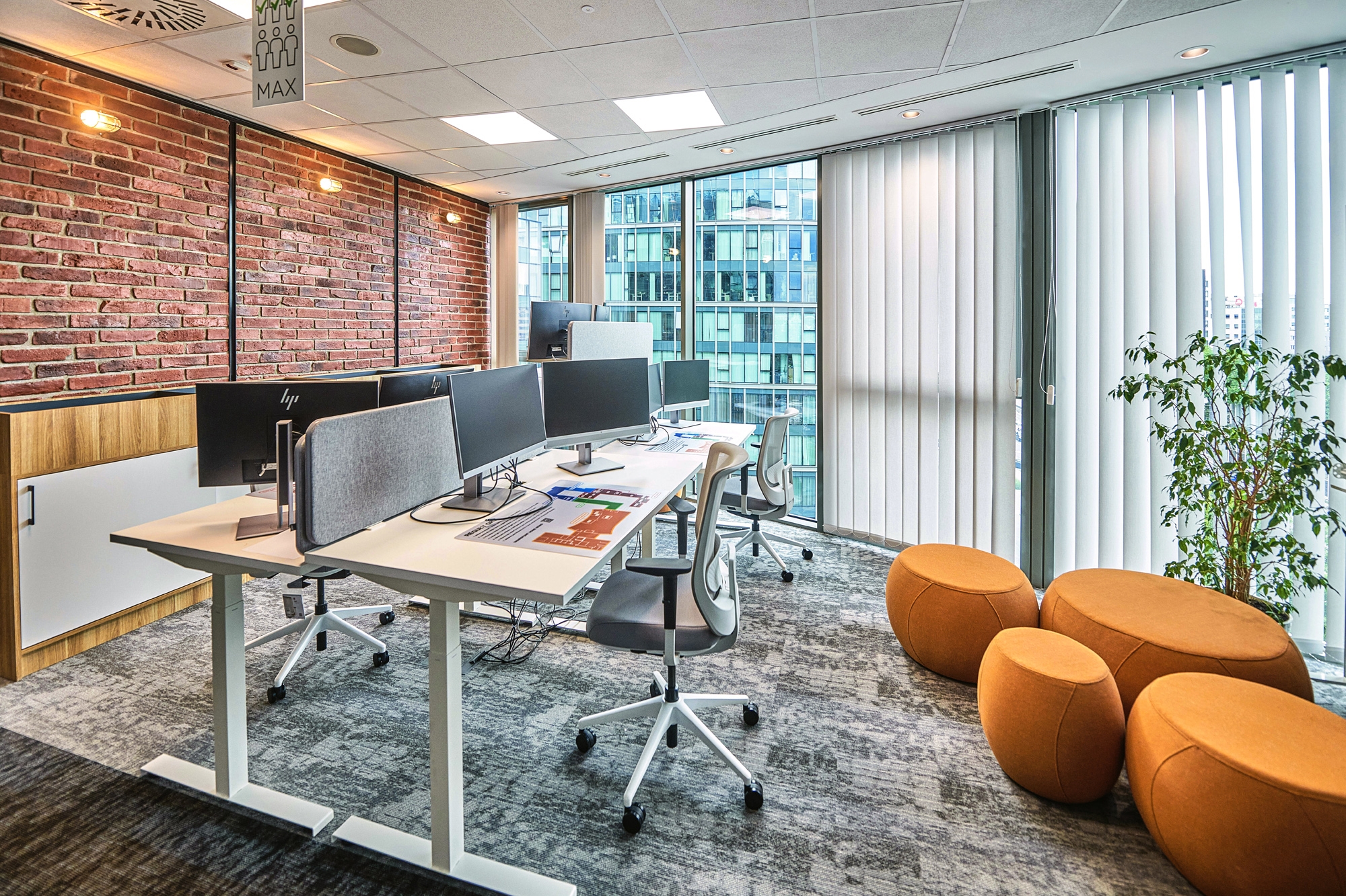 Confidential Pharmaceutical Company Offices - Warsaw | Office Snapshots