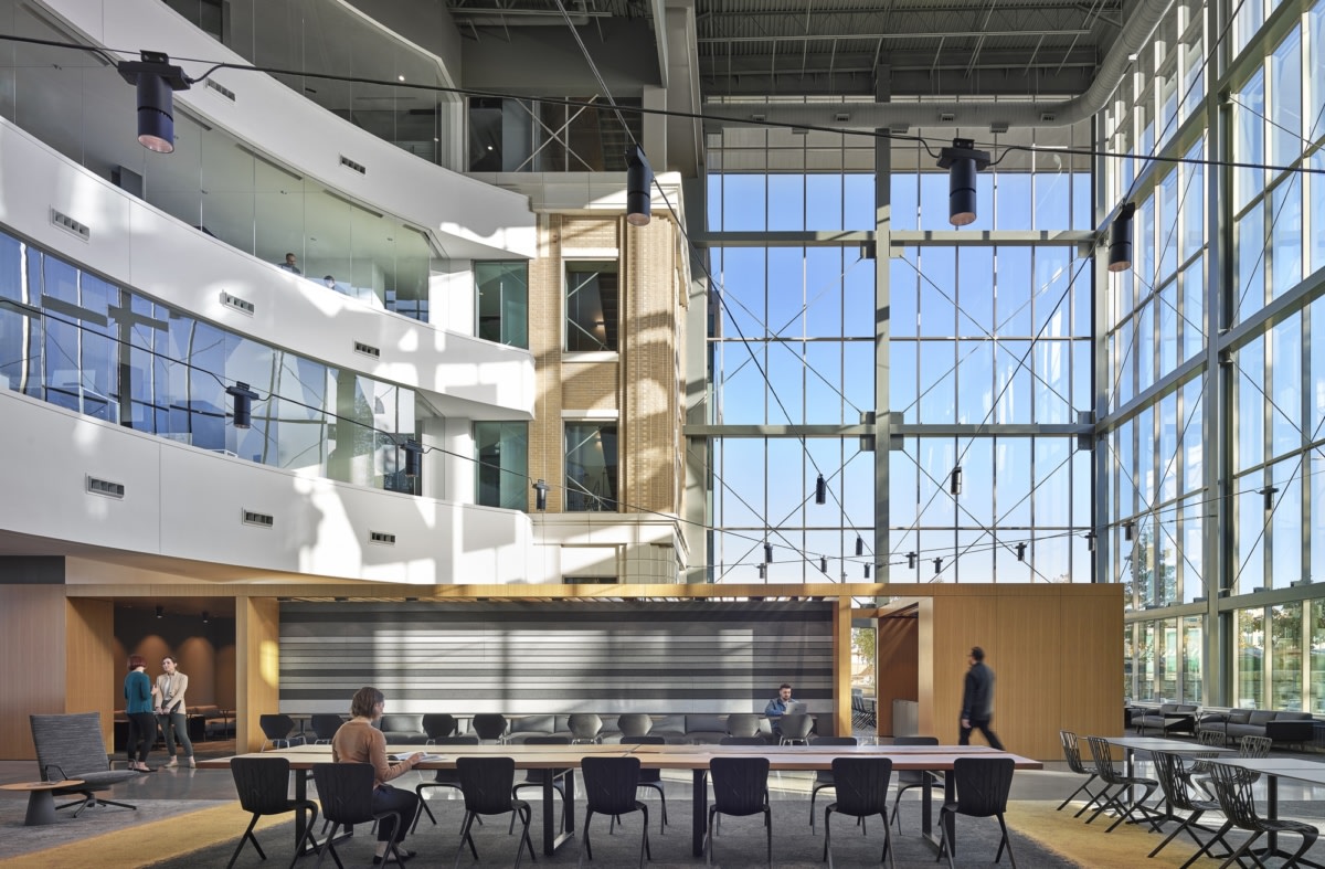 Kiewit Regional Headquarters - Lenexa | Office Snapshots