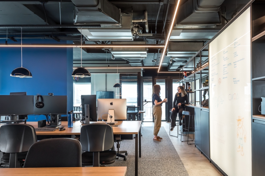 ShopB Offices - Curitiba | Office Snapshots