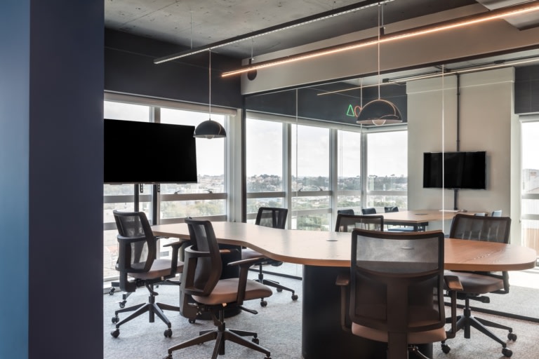 ShopB Offices - Curitiba | Office Snapshots