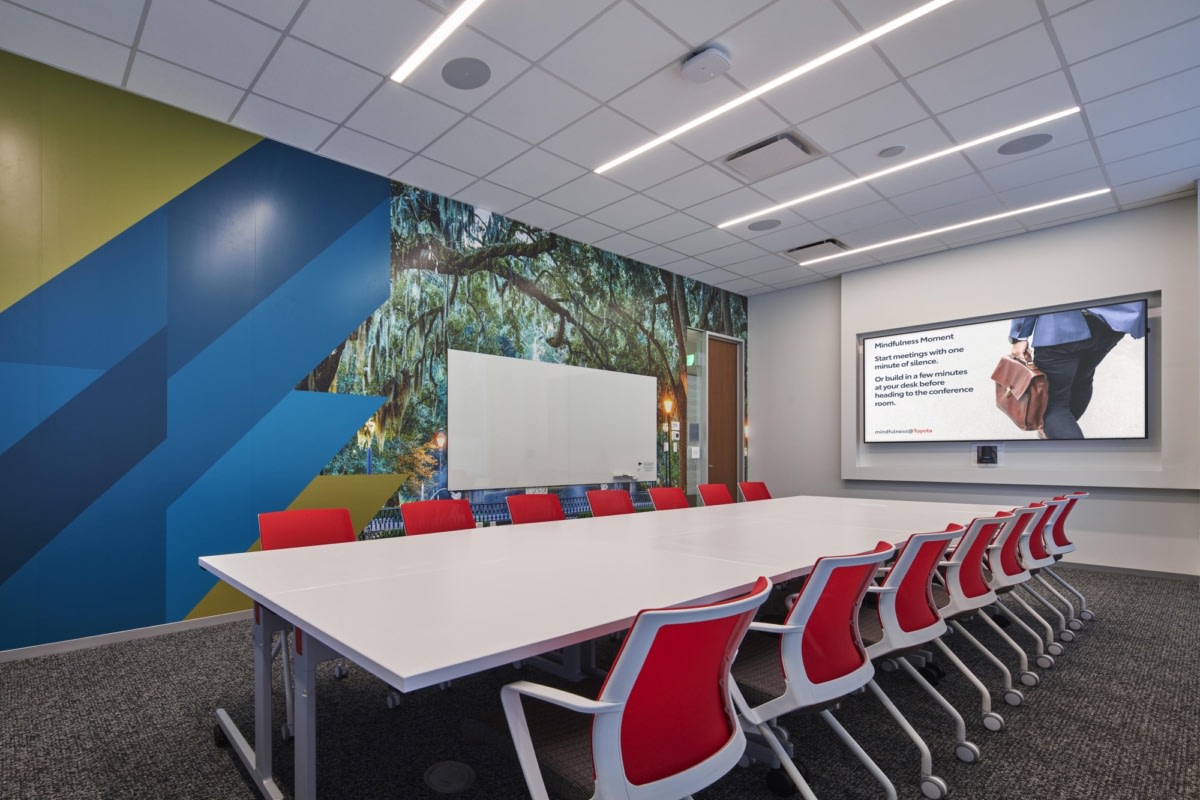 Toyota Financial Services Experience Center - Alpharetta | Office Snapshots