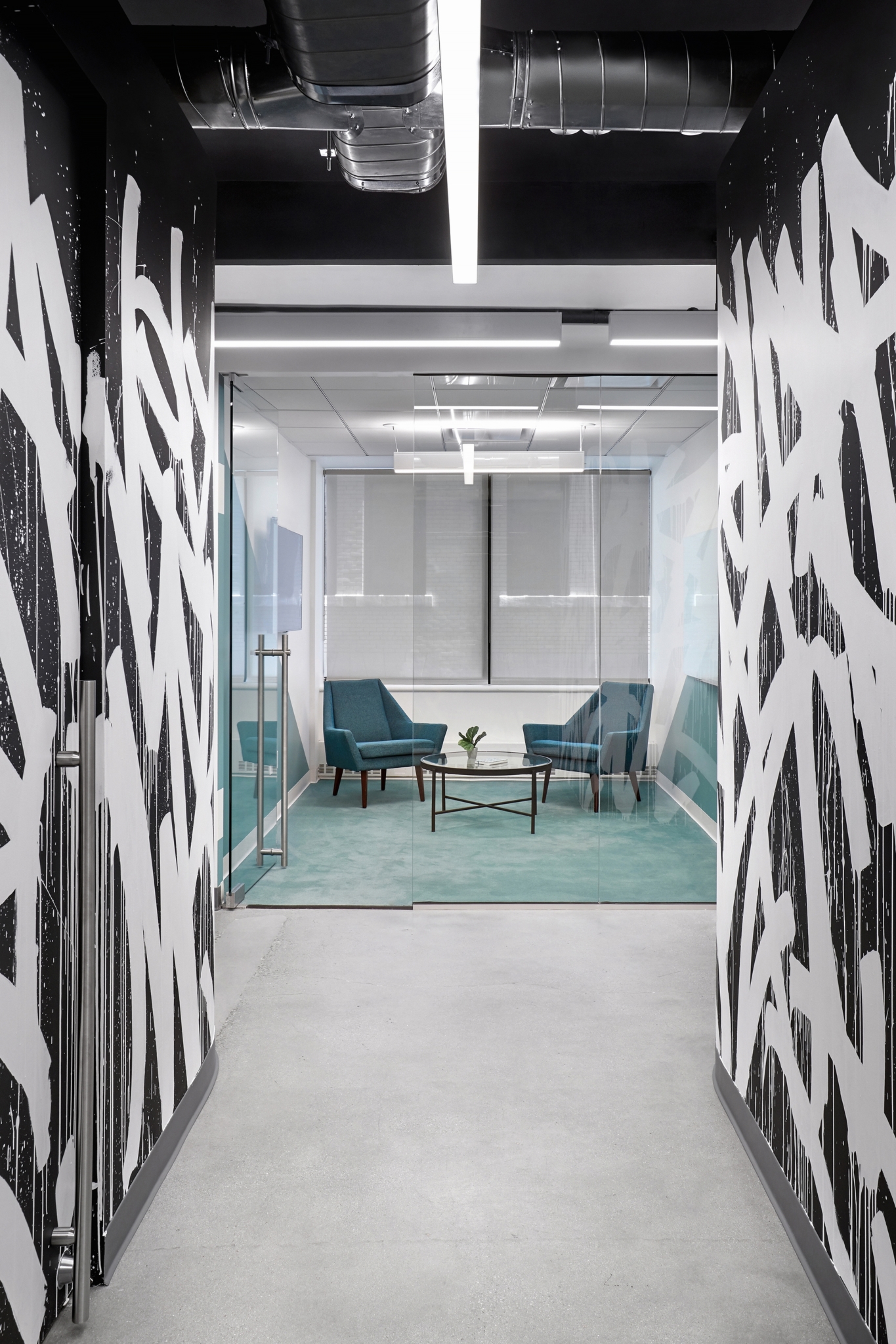 1000 Heads Offices - New York City | Office Snapshots