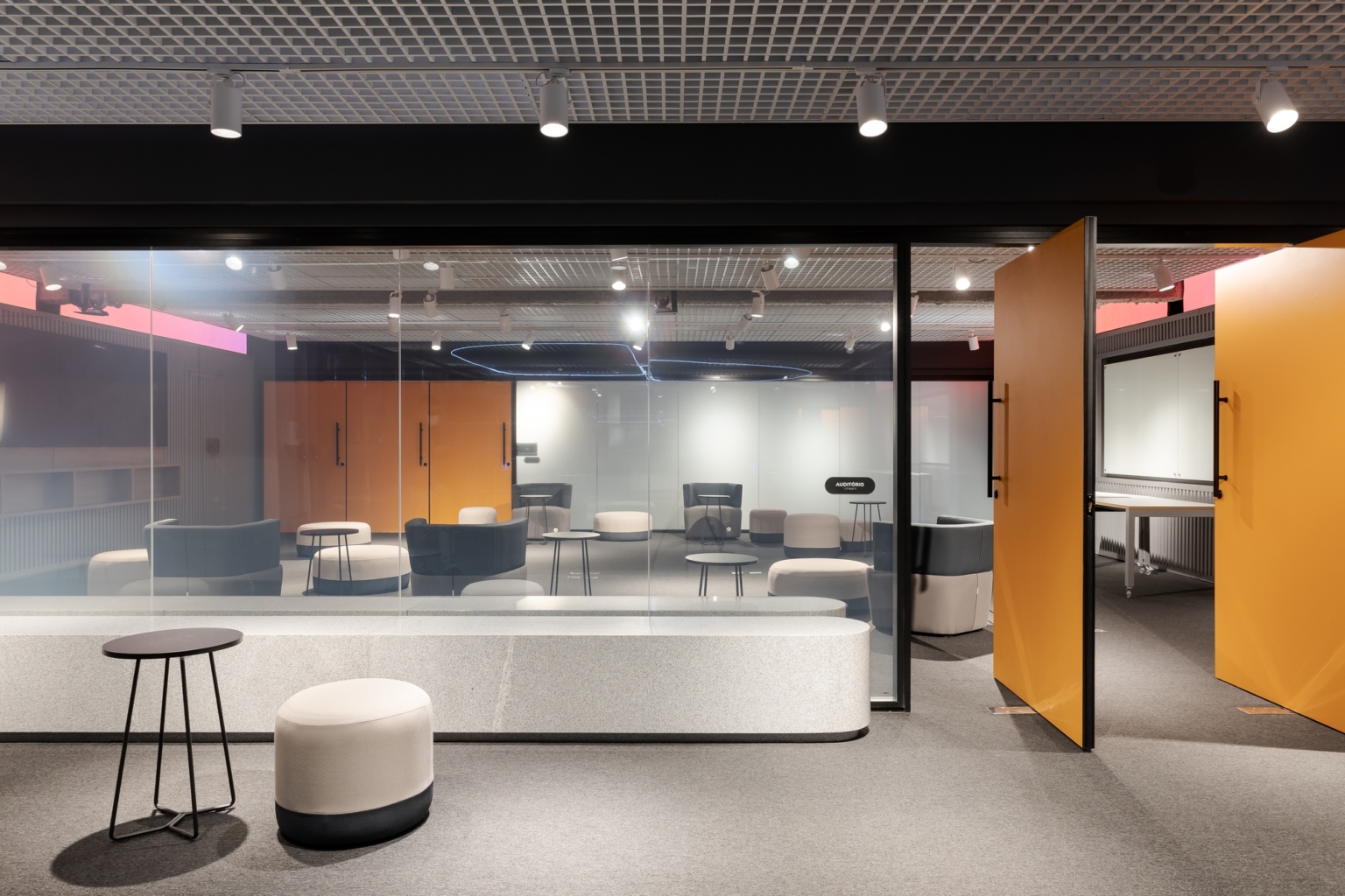 BMG Bank Offices - São Paulo | Office Snapshots