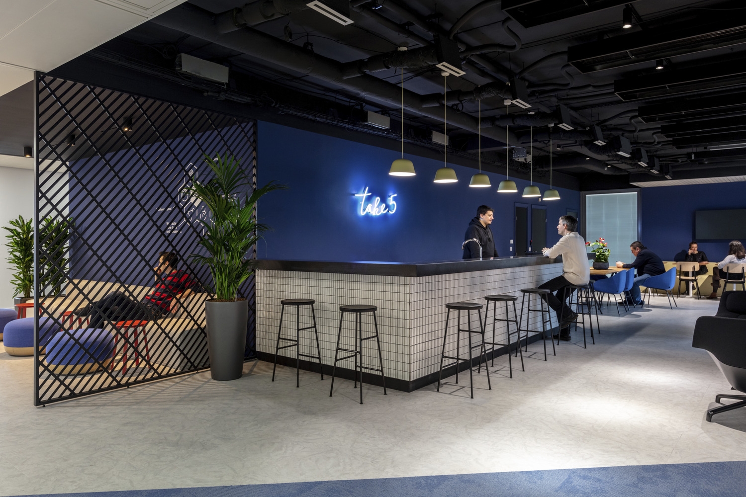 F5 Networks Offices - Paris | Office Snapshots