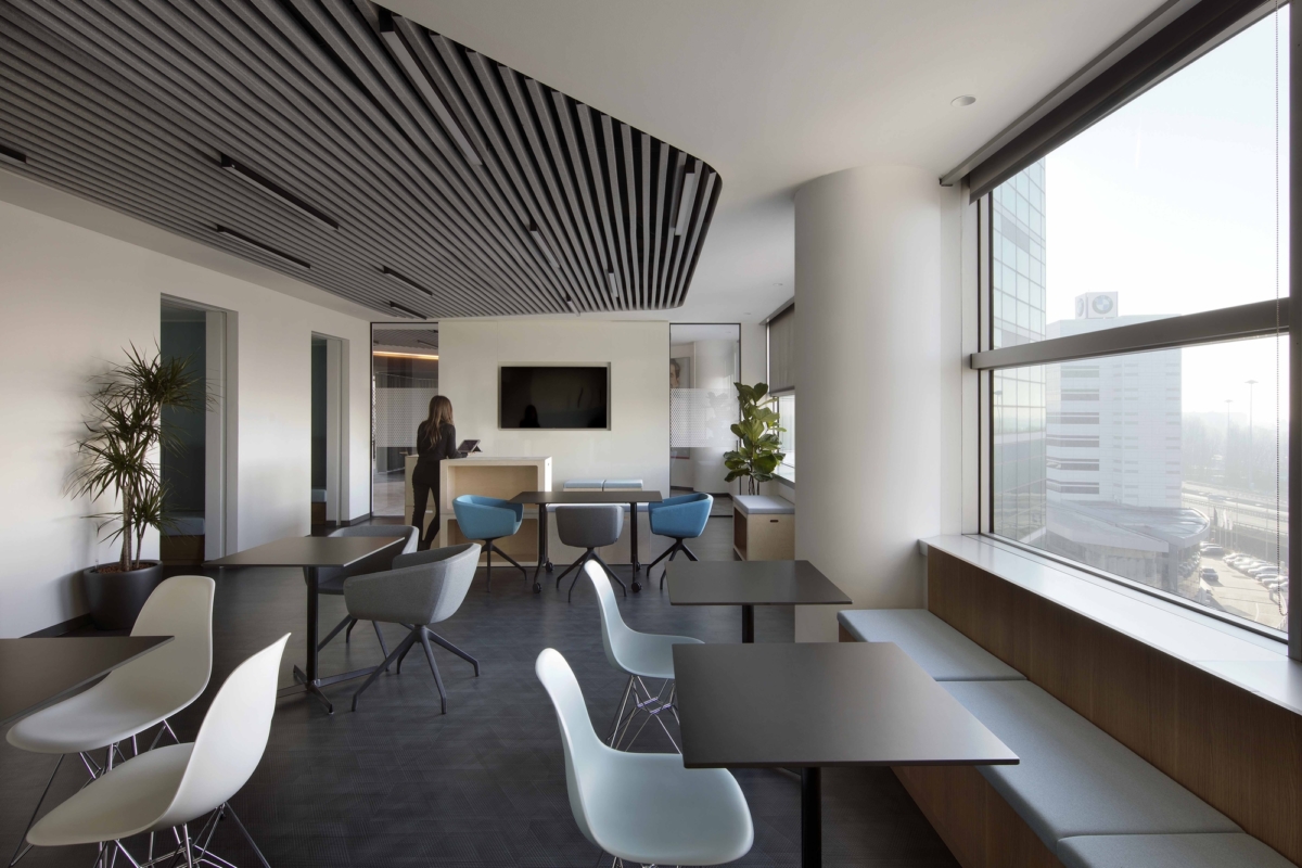 BMW Bank Italia and Alphabet Italia Offices - Milan | Office Snapshots