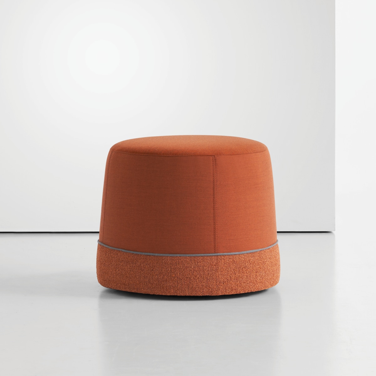 Bernhardt Design Gallery Bench & Ottoman | Office Snapshots