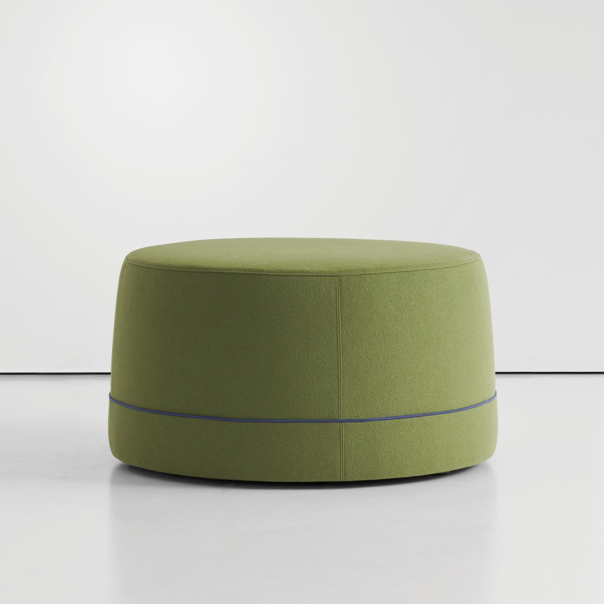 Bernhardt Design Gallery Bench & Ottoman | Office Snapshots