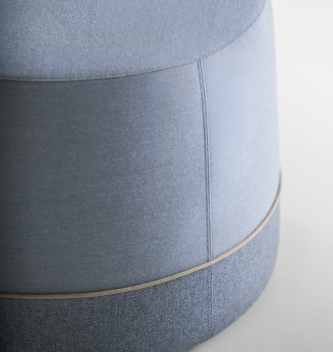 Bernhardt Design Gallery Bench & Ottoman | Office Snapshots
