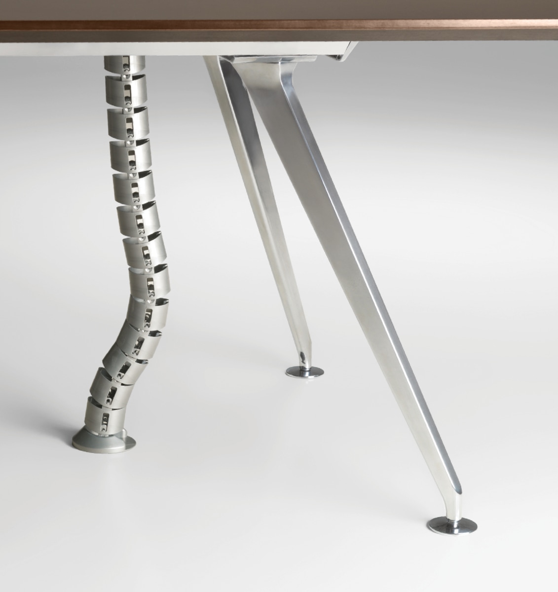 Bernhardt Design Parallax Conference Table | Office Snapshots