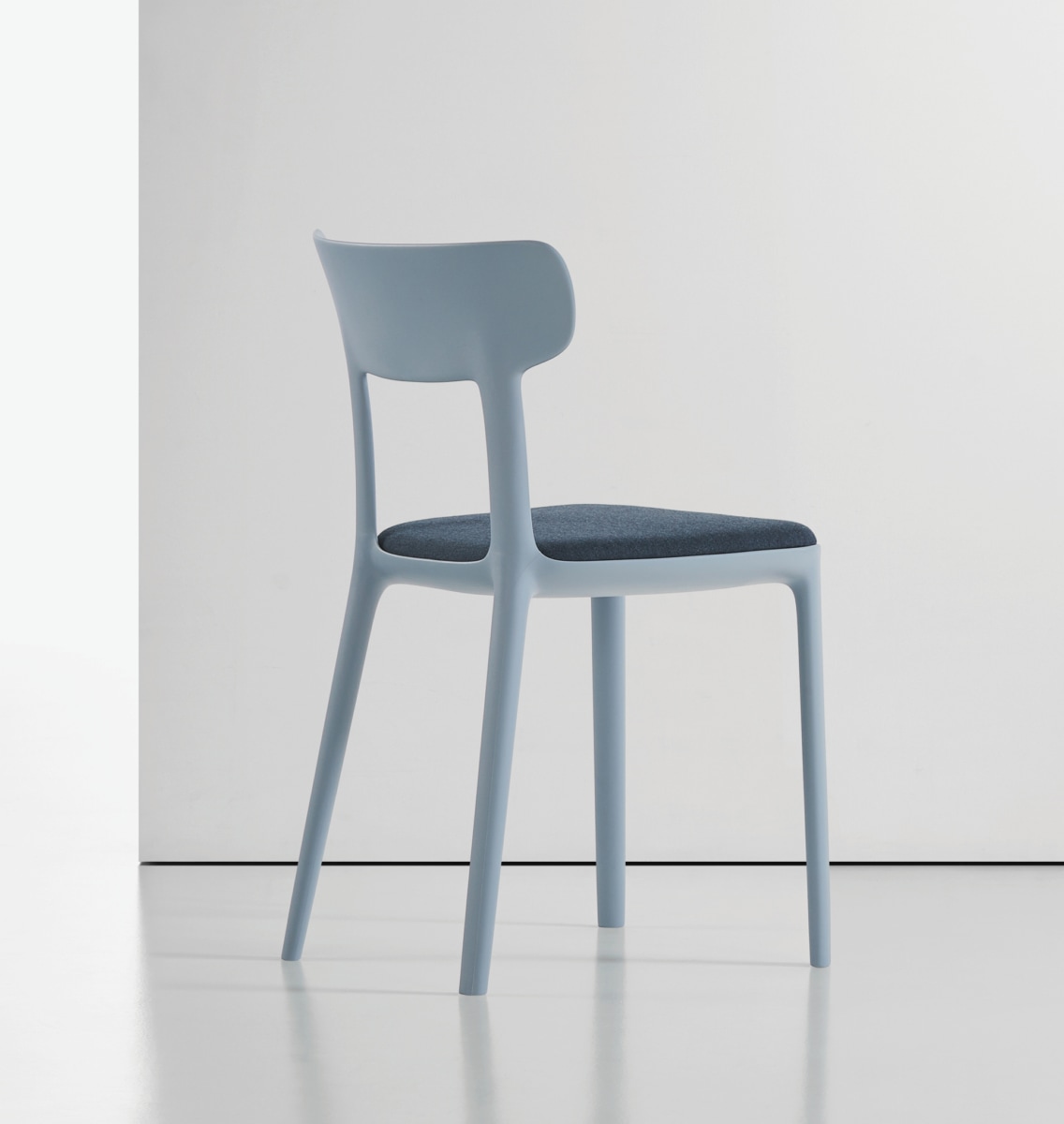 Bernhardt Design Queue Chair | Office Snapshots