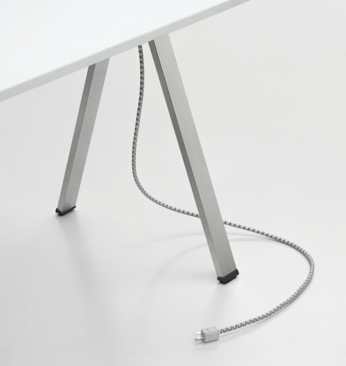 Bernhardt Design Yuno Training Table | Office Snapshots