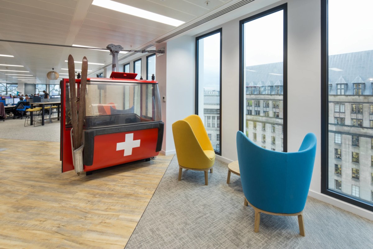 Connection Dixi | Office Snapshots