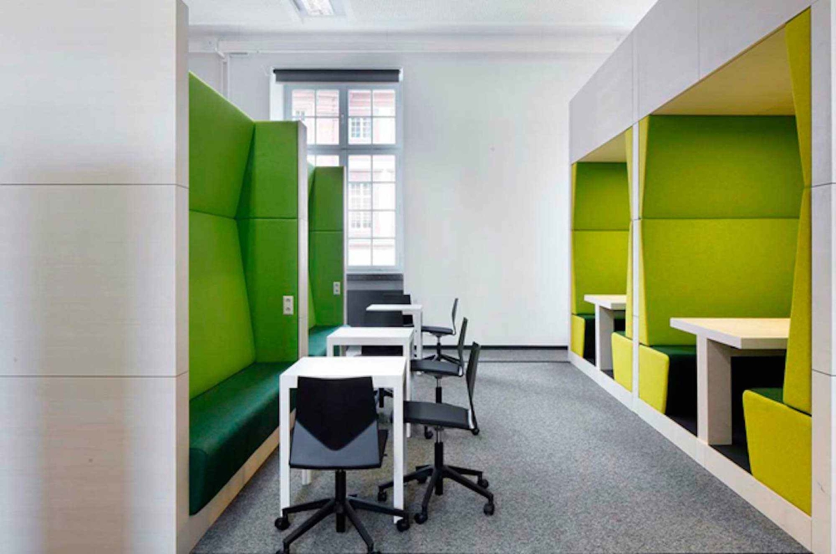 Hightower FourCast®2 Wheeler | Office Snapshots