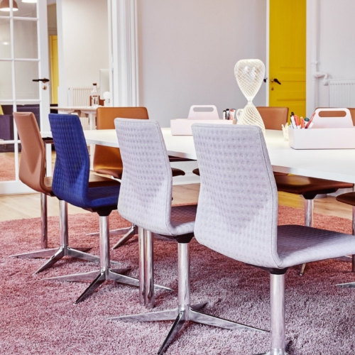 Hightower FourCast®2 Lounge | Office Snapshots