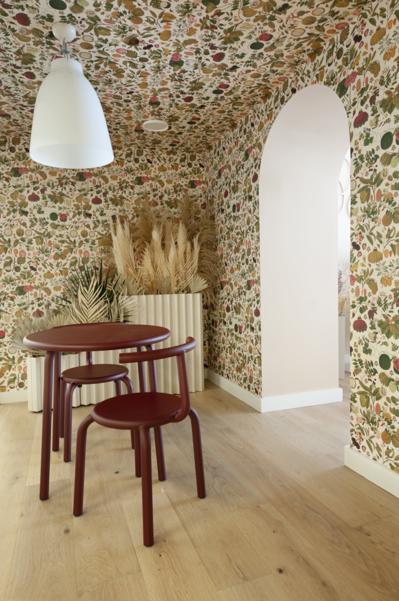 Hightower Torno Chair & Stool | Office Snapshots