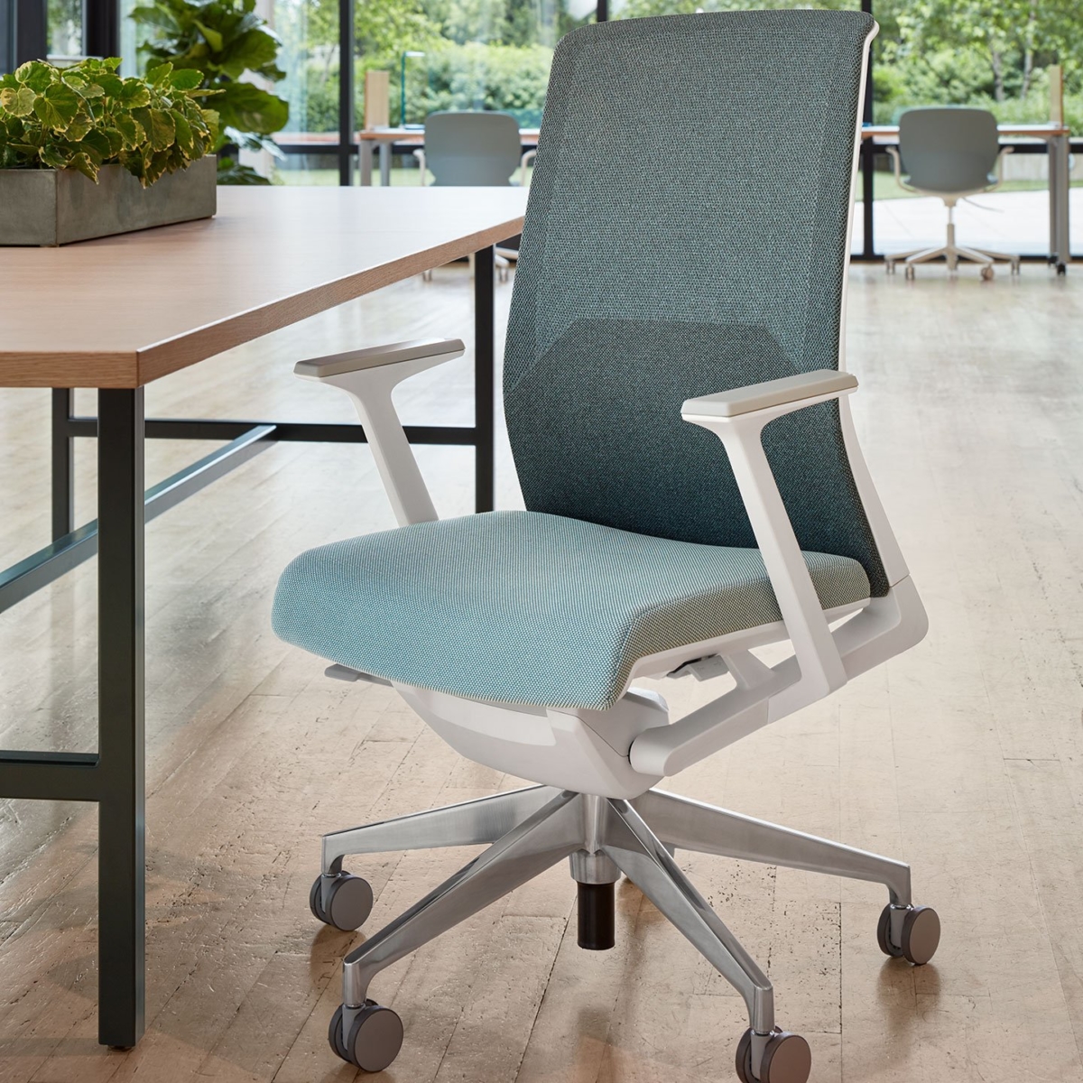 Twelve task chairs for the sitting worker | Office Snapshots