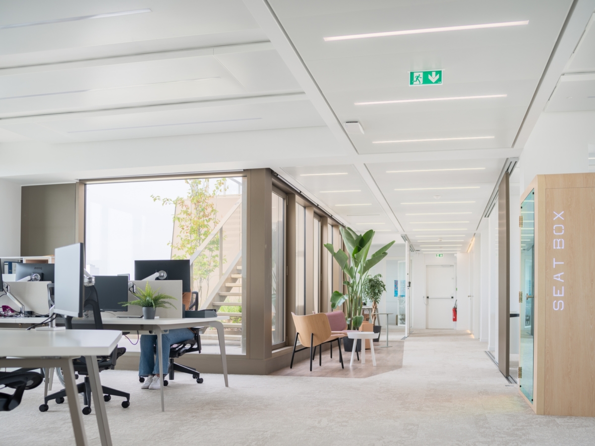 Unowhy Offices - Paris | Office Snapshots
