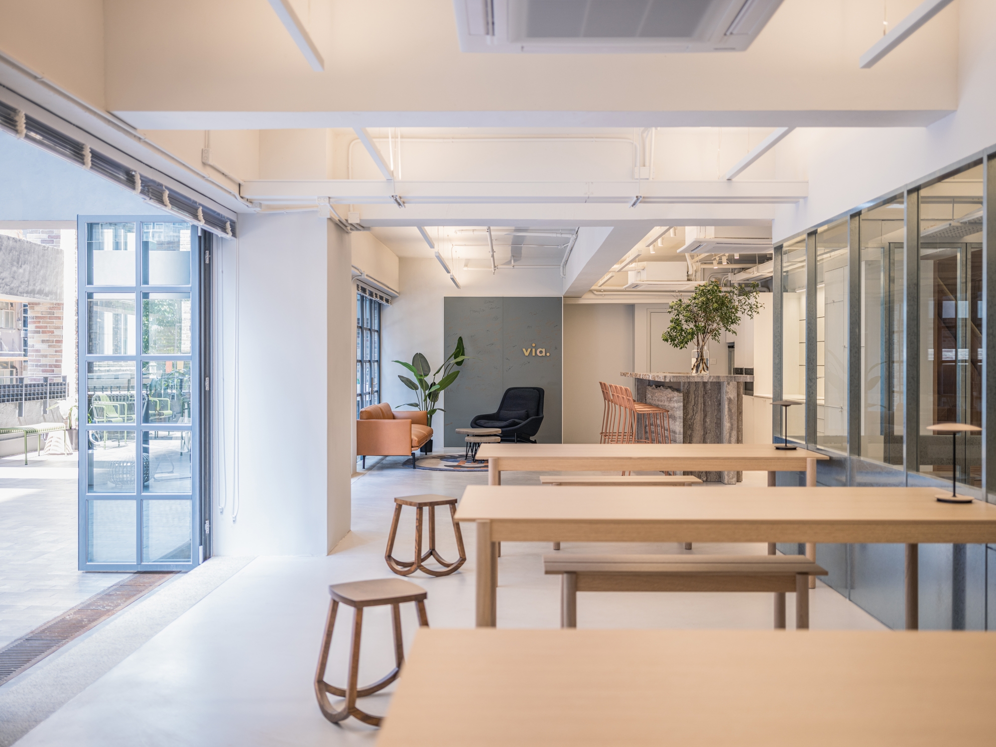 via. Offices - Hong Kong | Office Snapshots
