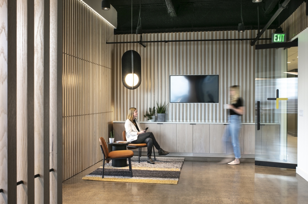 DESIGN+BUILD Workspace - Portland | Office Snapshots