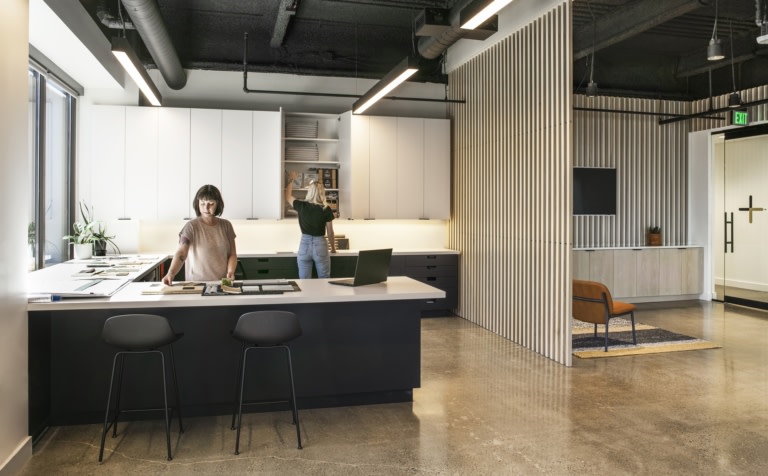DESIGN+BUILD Workspace - Portland | Office Snapshots