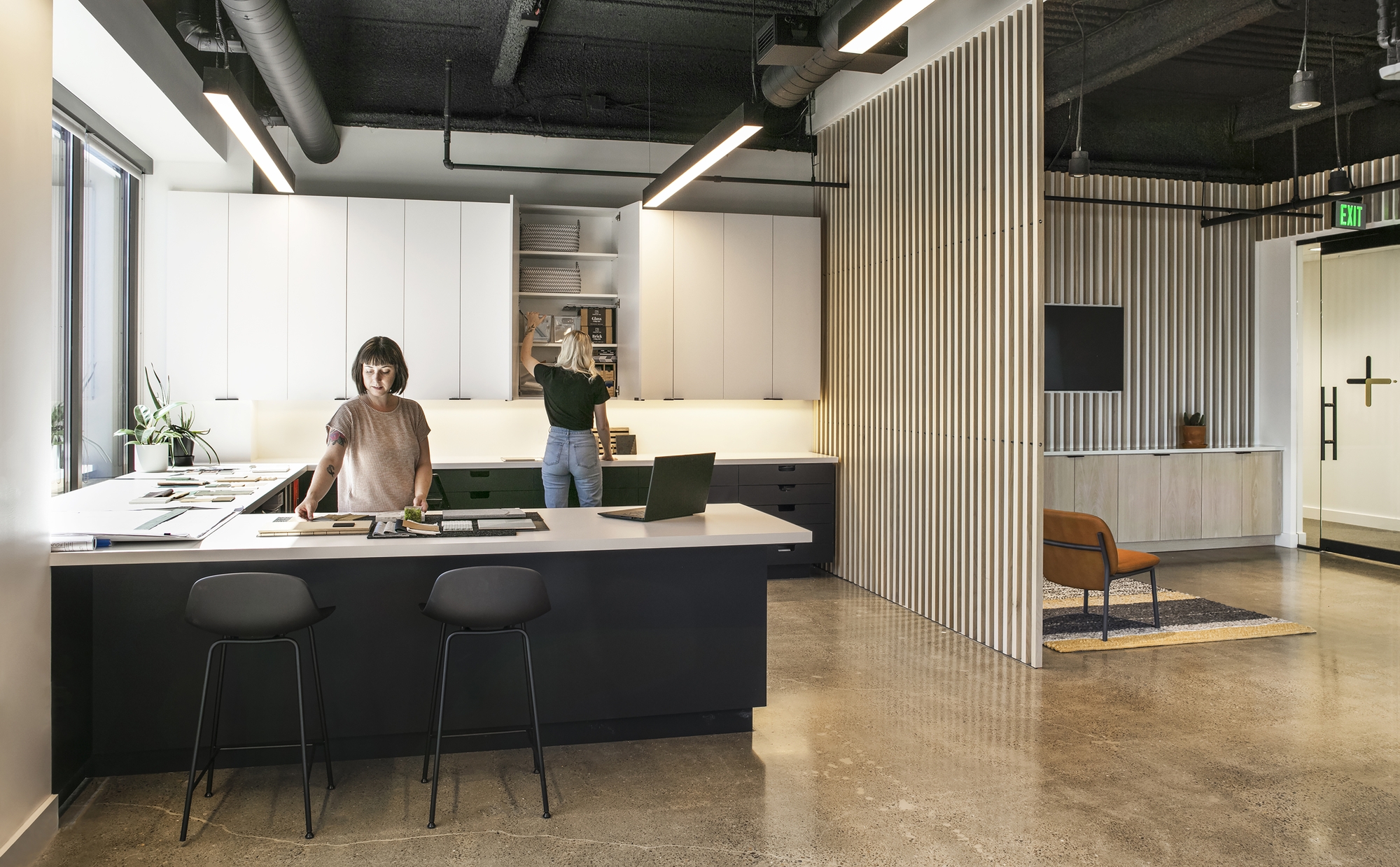 DESIGN+BUILD Workspace - Portland | Office Snapshots