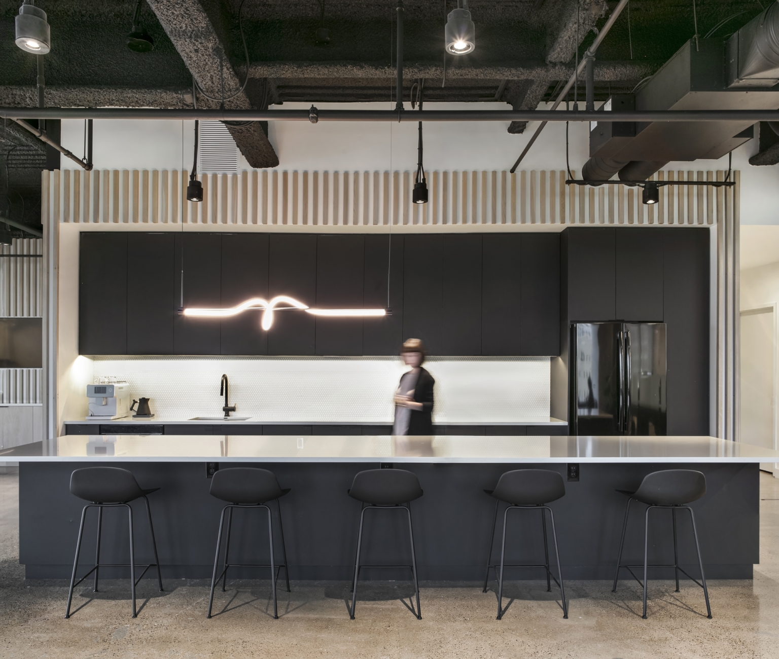 DESIGN+BUILD Workspace - Portland | Office Snapshots