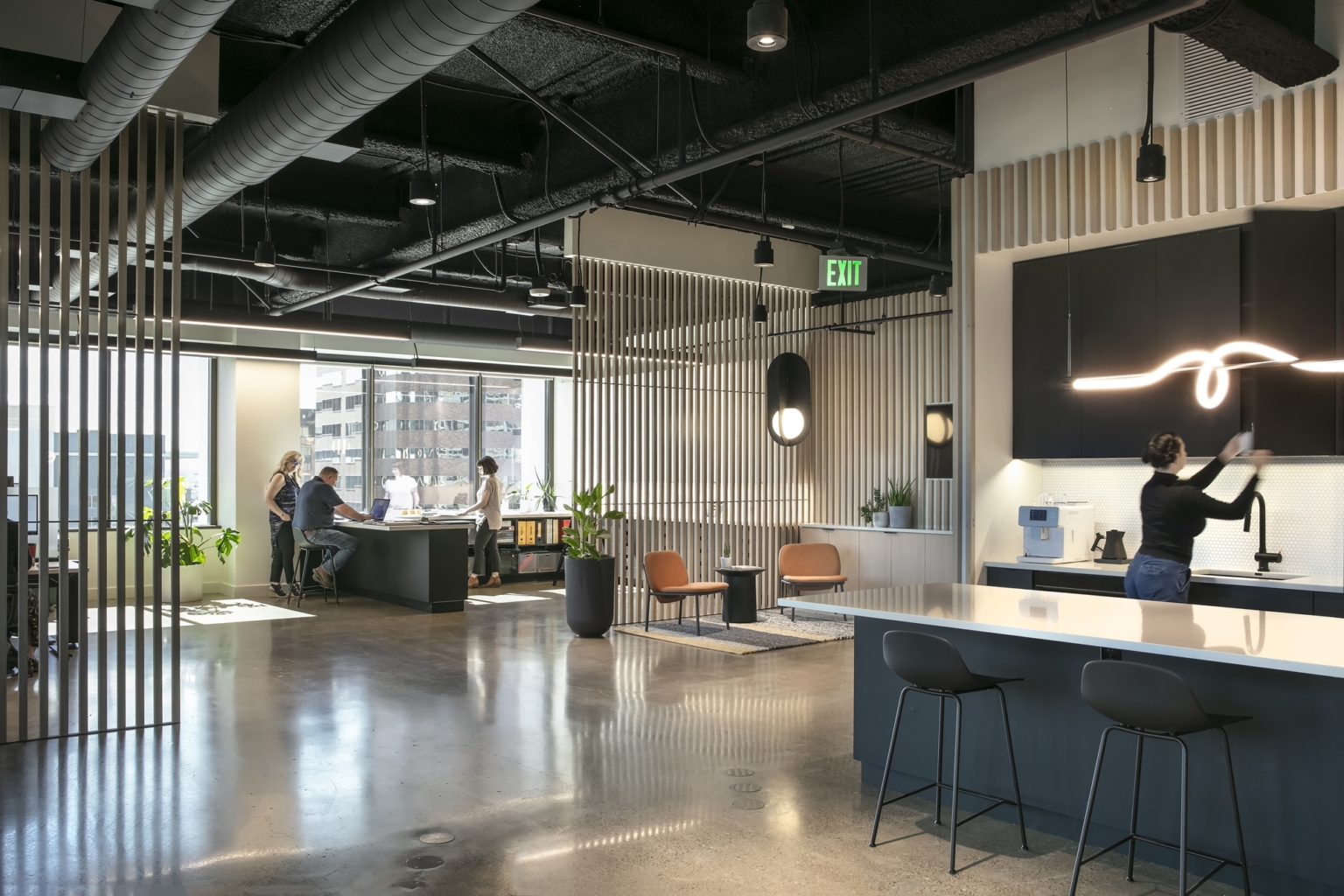 DESIGN+BUILD Workspace - Portland | Office Snapshots