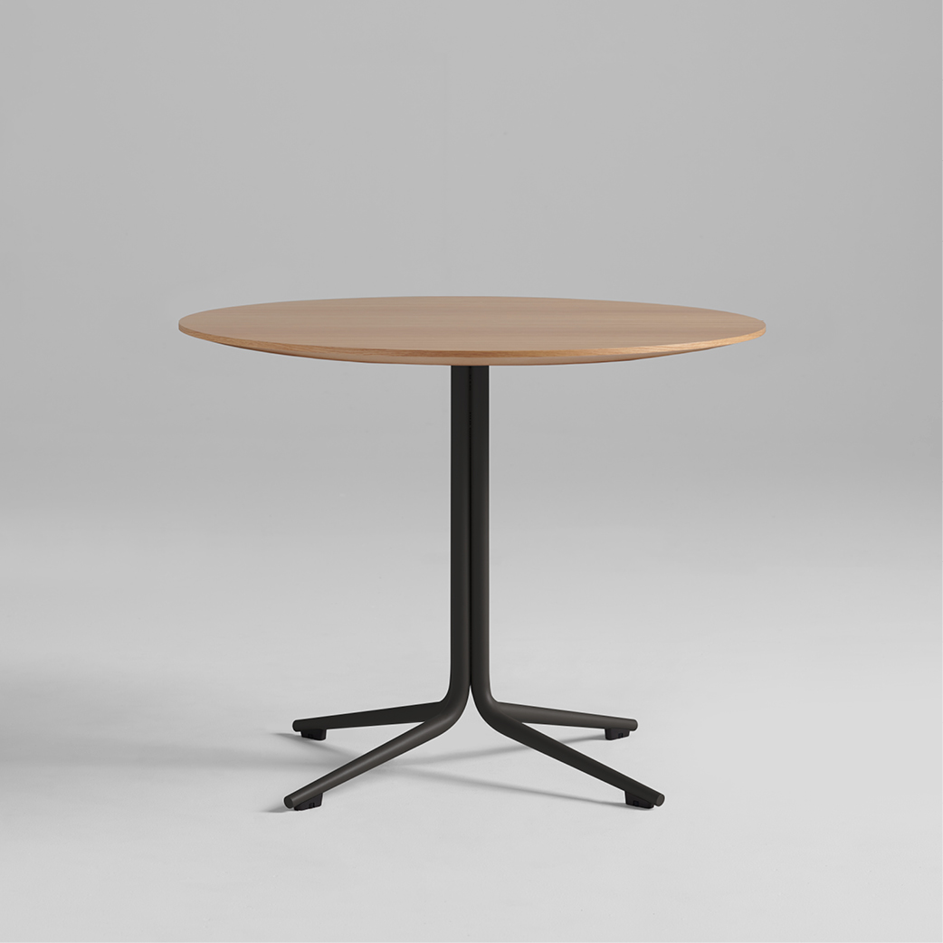 Davis Furniture Riza | Office Snapshots