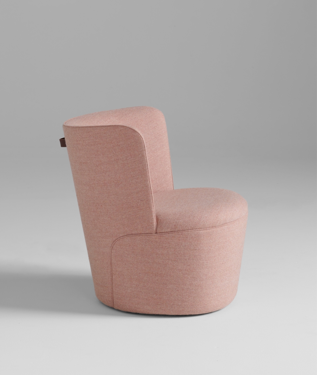 Davis Furniture Tote | Office Snapshots