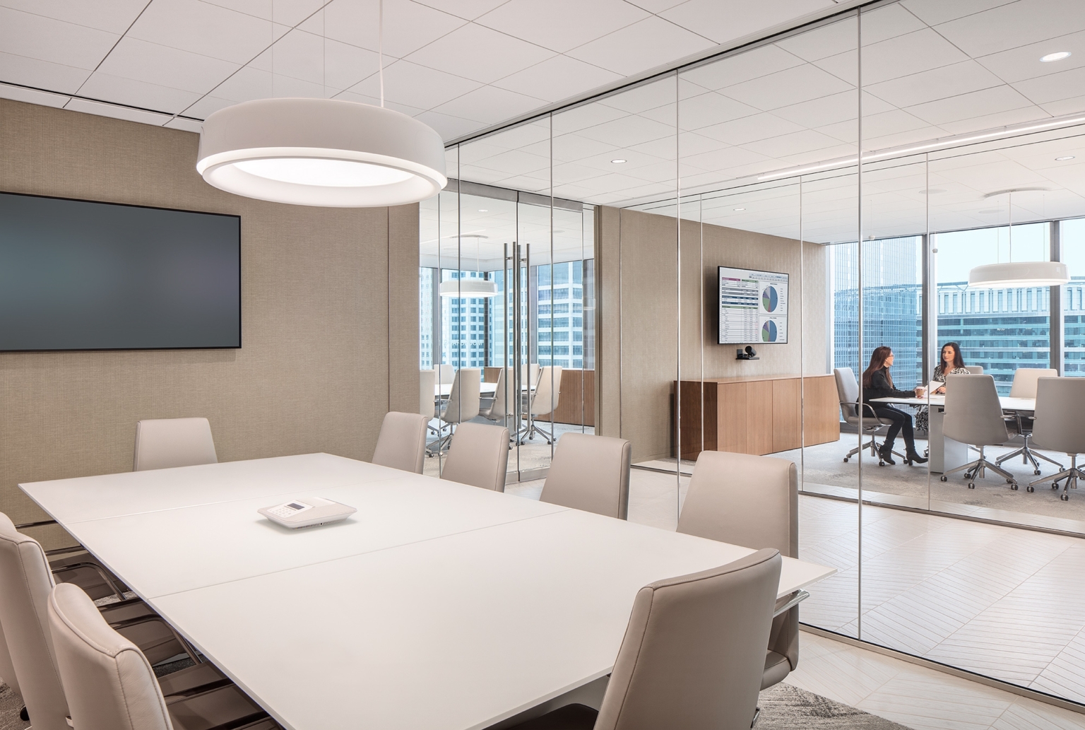 Fortune 500 Global Asset Manager Offices - Chicago | Office Snapshots
