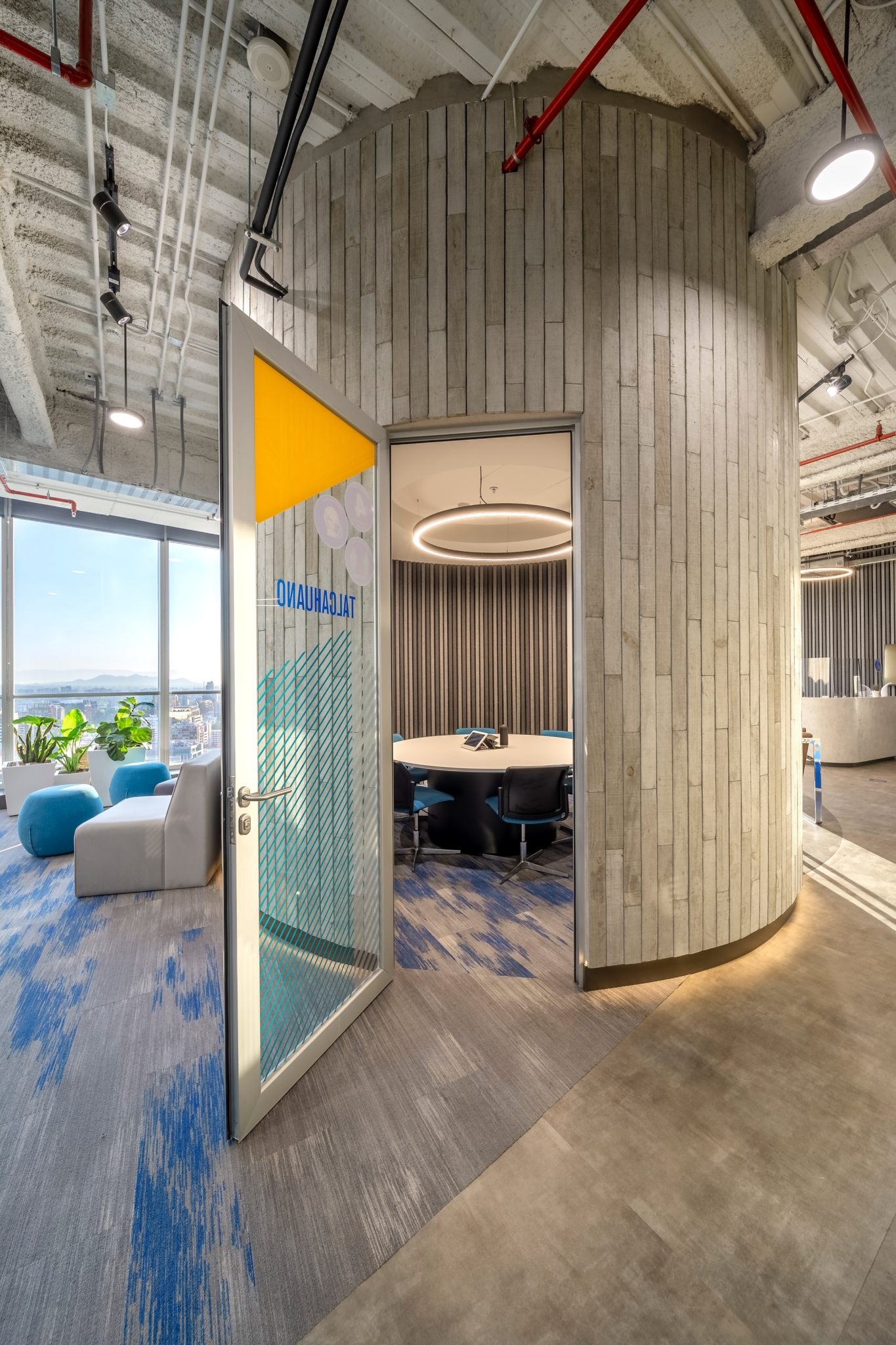 CBB Offices - Santiago | Office Snapshots