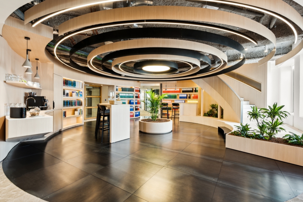 Freshfields Bruckhaus Deringer Offices - Ixelles | Office Snapshots