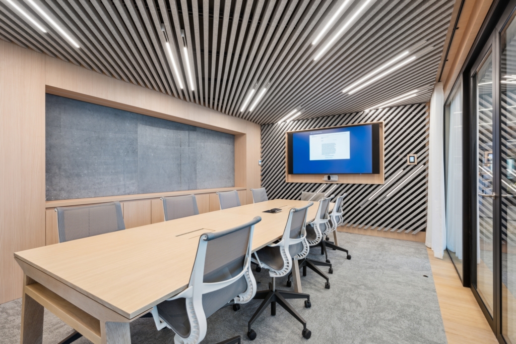 Freshfields Bruckhaus Deringer Offices - Ixelles | Office Snapshots