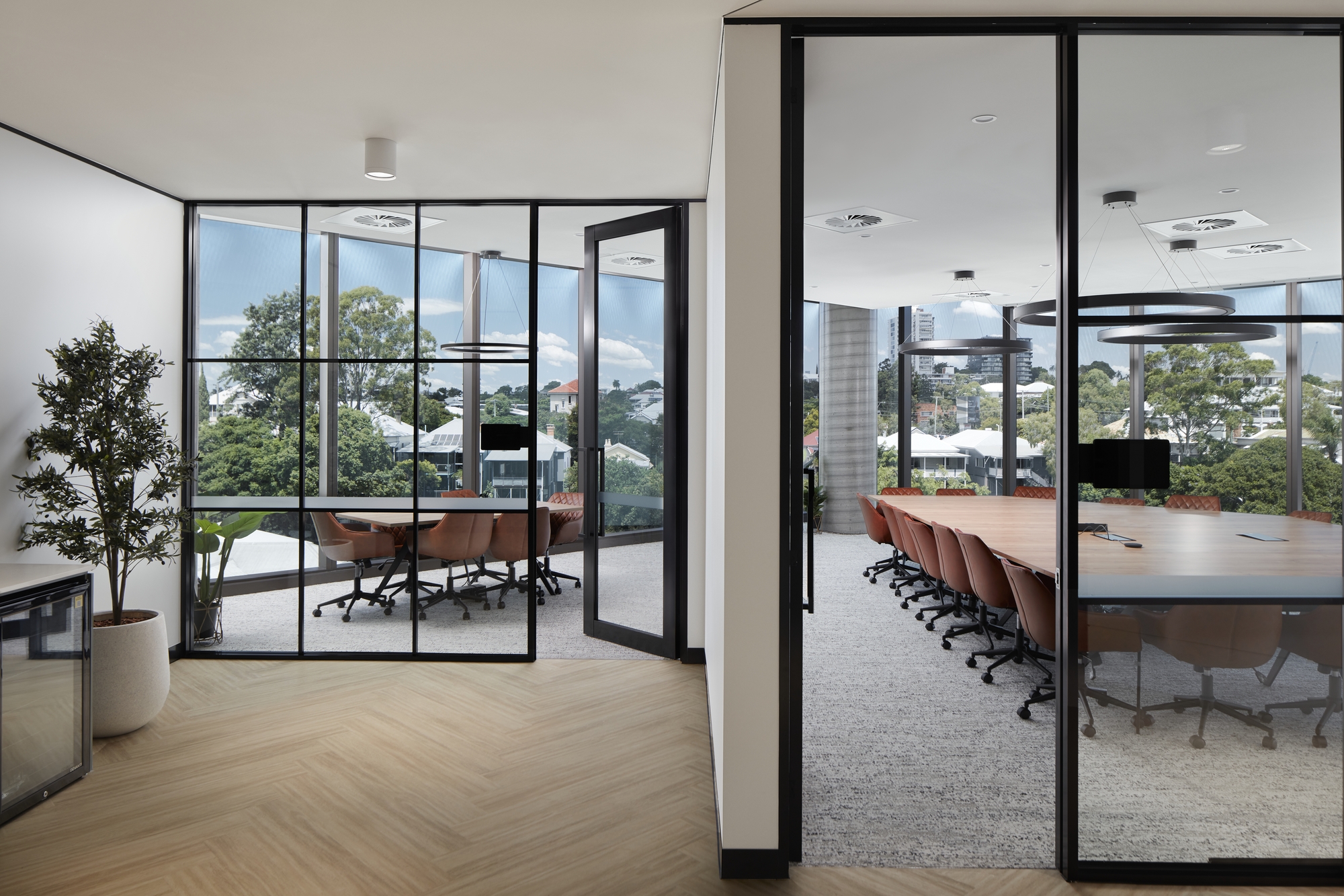 mobo-offices-brisbane-9.jpg (2000×1333)