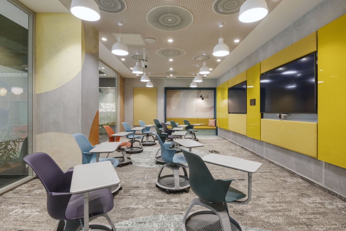OTP Bank Offices - Budapest | Office Snapshots