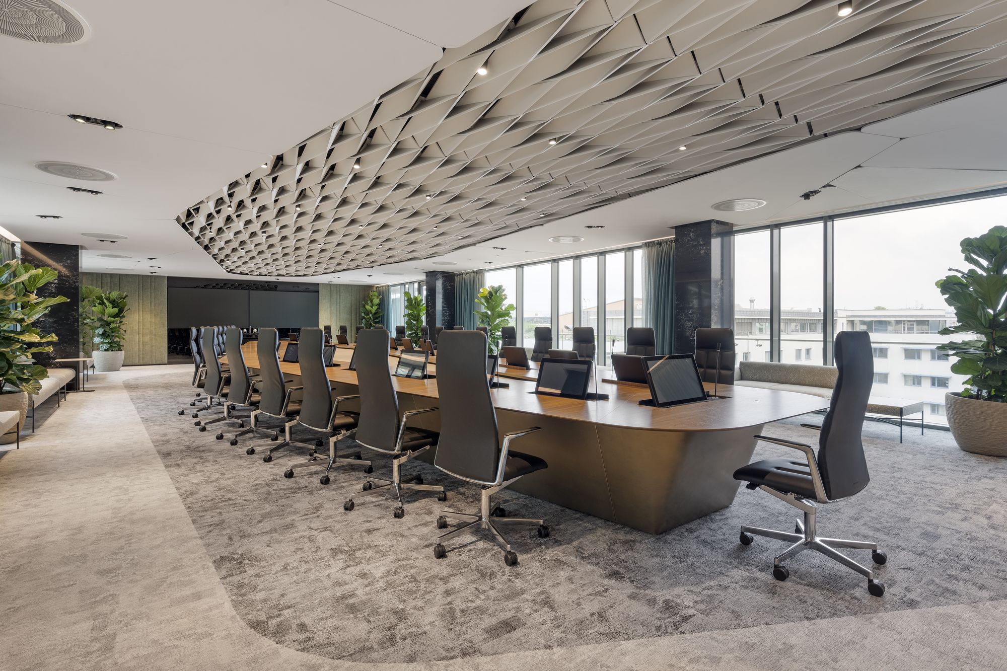 OTP Bank Offices - Budapest | Office Snapshots