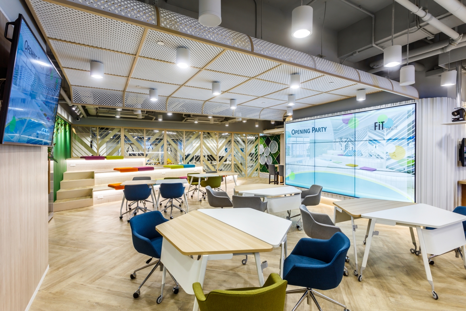 Chow Tai Fook Jewellery Group Offices - Hong Kong | Office Snapshots