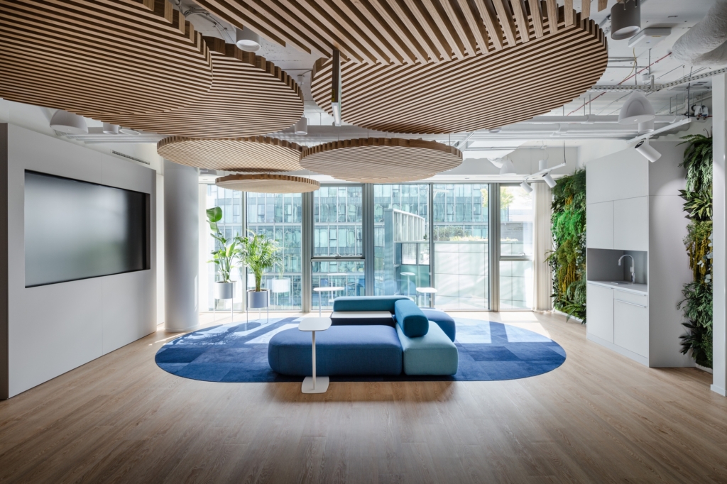 Alcon Offices - Warsaw | Office Snapshots