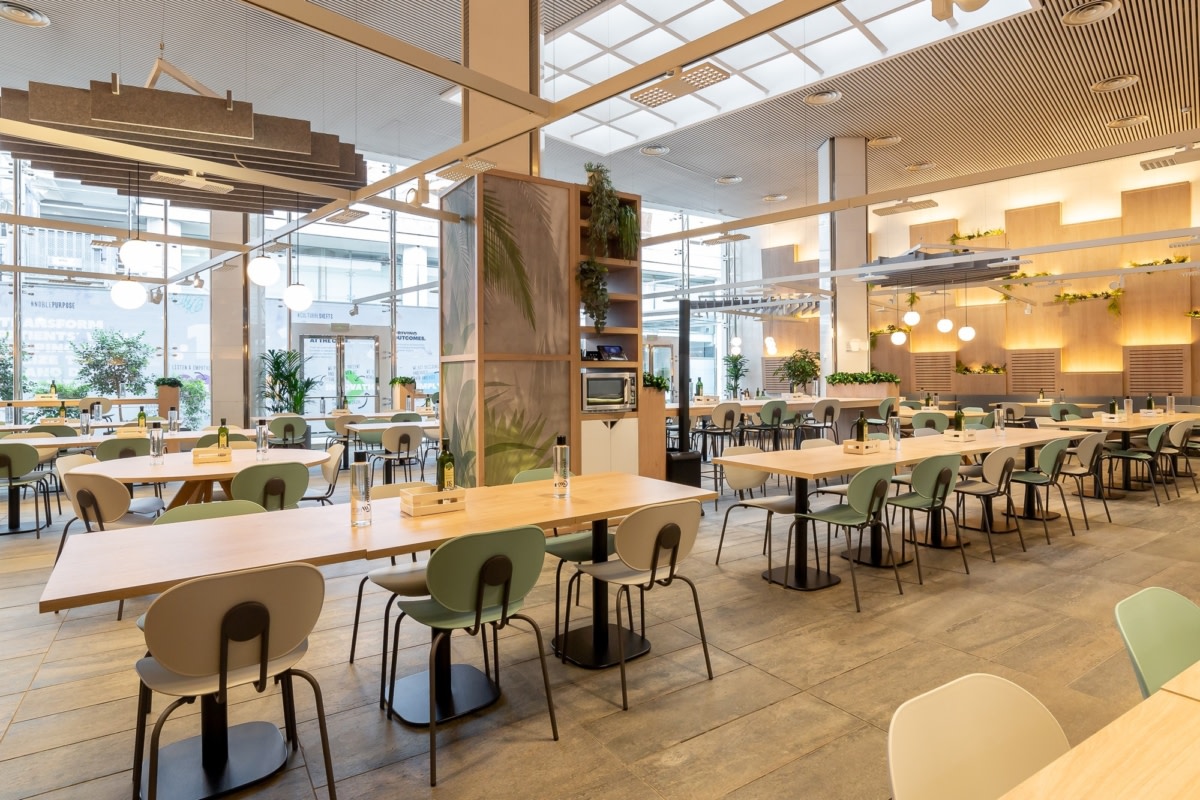 Almirall Office Cafeteria - Barcelona | Office Snapshots