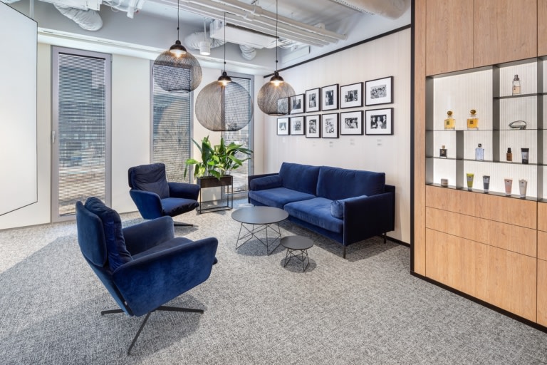 Estee Lauder Offices - Warsaw | Office Snapshots