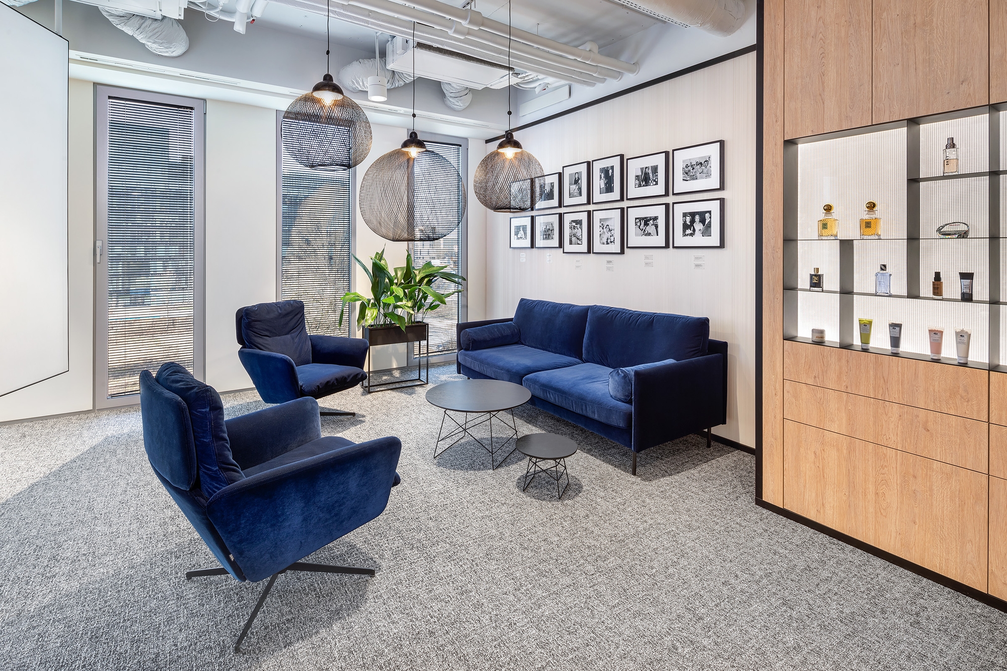 Estee Lauder Offices - Warsaw | Office Snapshots